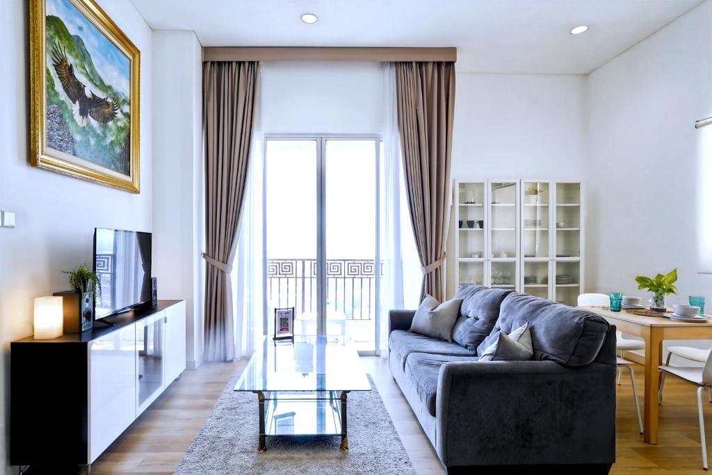 2BR Lucky Tower Residence Jakarta Old Town Top Floor Condo, Jakarta ...