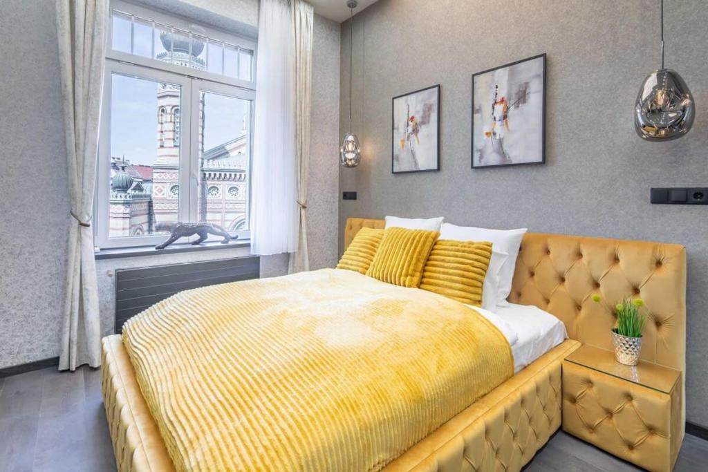 Extreme Central - NEW Luxy Studio, Budapest (updated prices 2025)