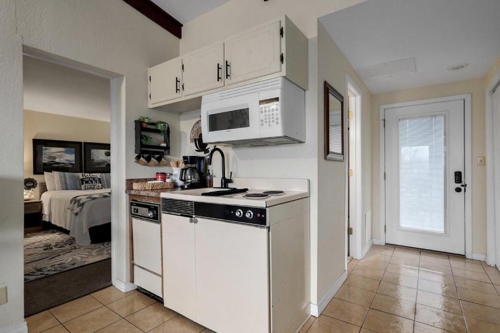 Poolside Retreat at Kimberling Crossing, Kimberling City (updated ...