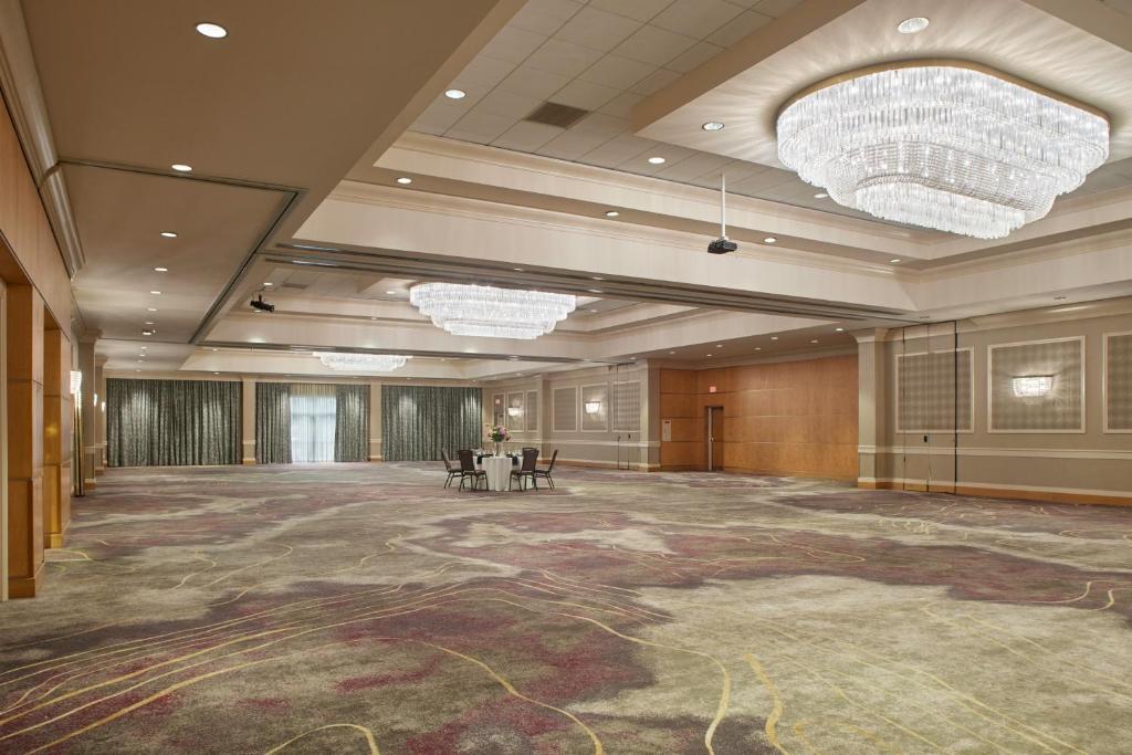 DoubleTree by Hilton Akron Fairlawn, Fairlawn (updated prices 2025)