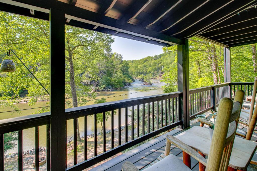 The River Rest Ellijay Cabin with Hot Tub!, Ellijay (updated prices 2026)