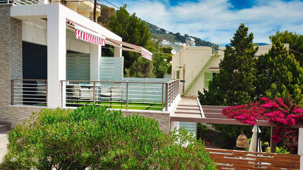 Villa Yolanda 2 - Luxury stylish studio Dora, sea view, Poros ...