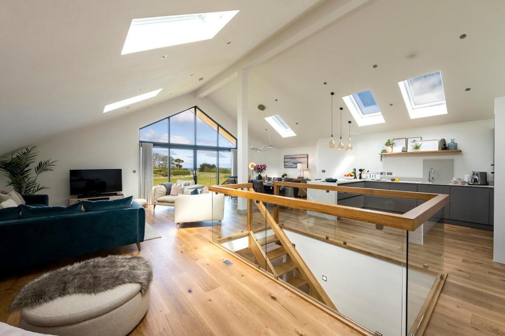 Eden Rest - Stunning New 5 Bed home with Sea Views, Carbis Bay (updated ...