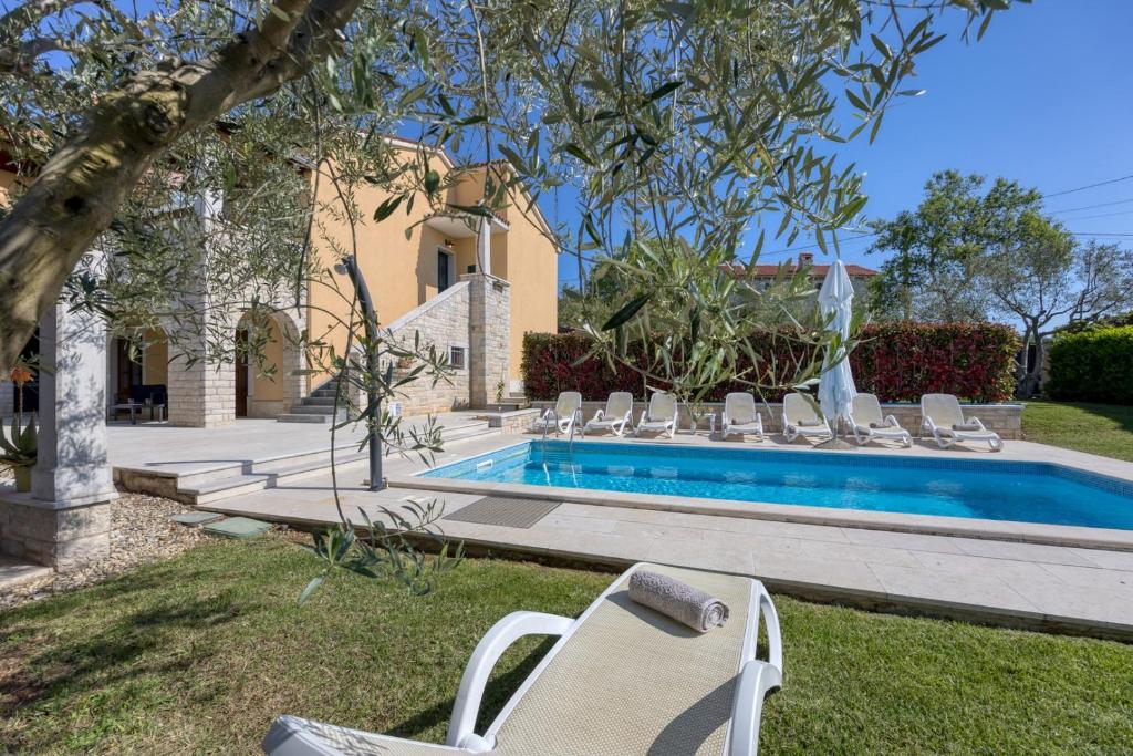 Villa Ladonja with Private Pool and Sauna, Marasi (aktualisierte Preise ...