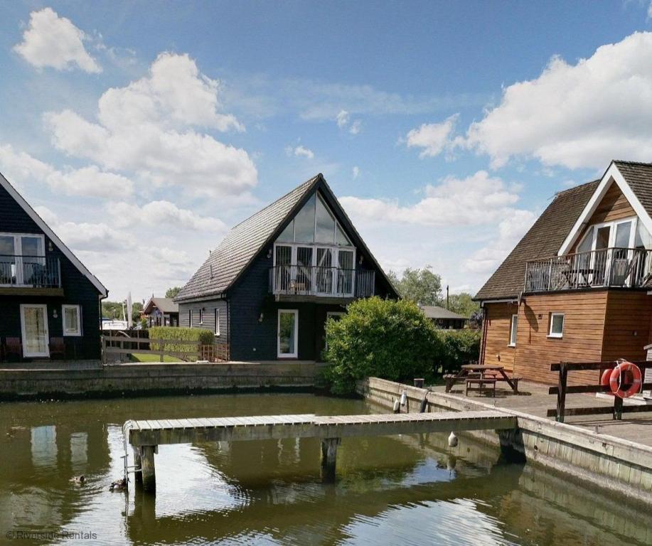 Wherrymere, Horning (updated prices 2025)