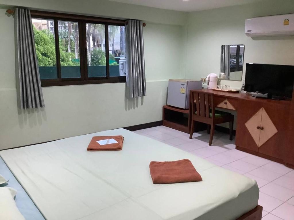 Green Island Mini-Hotel, Karon Beach (updated prices 2025)