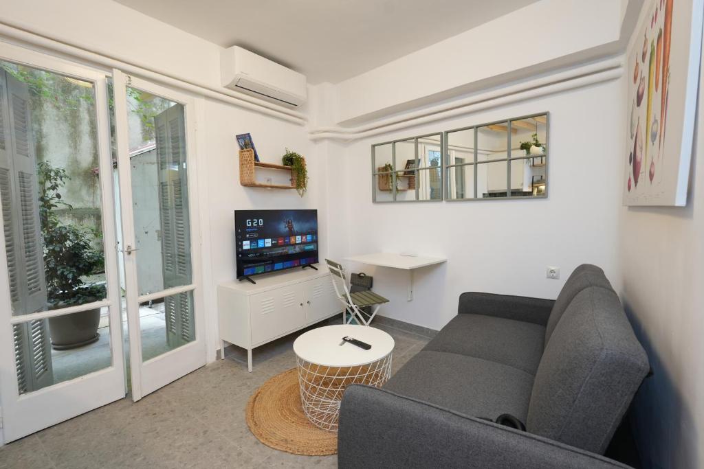 The Extravagant studio in Pagkrati, Near Stadium, Athens (updated ...