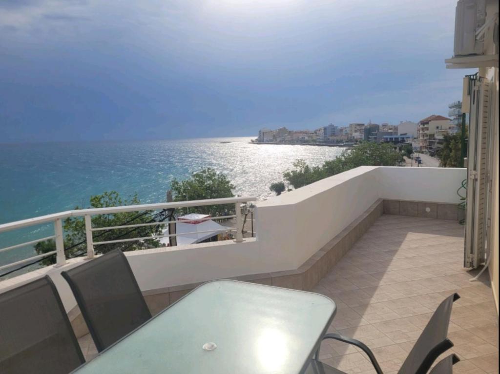 Eva sea view apartment Xylokastro, Xylokastron (updated prices 2025)