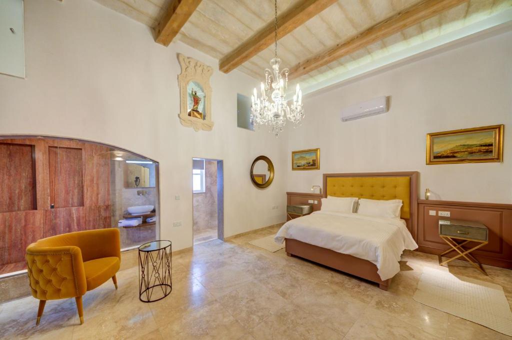 Ta' Karmenu - An 800 year old modernized gem, walking distance to Mdina ...