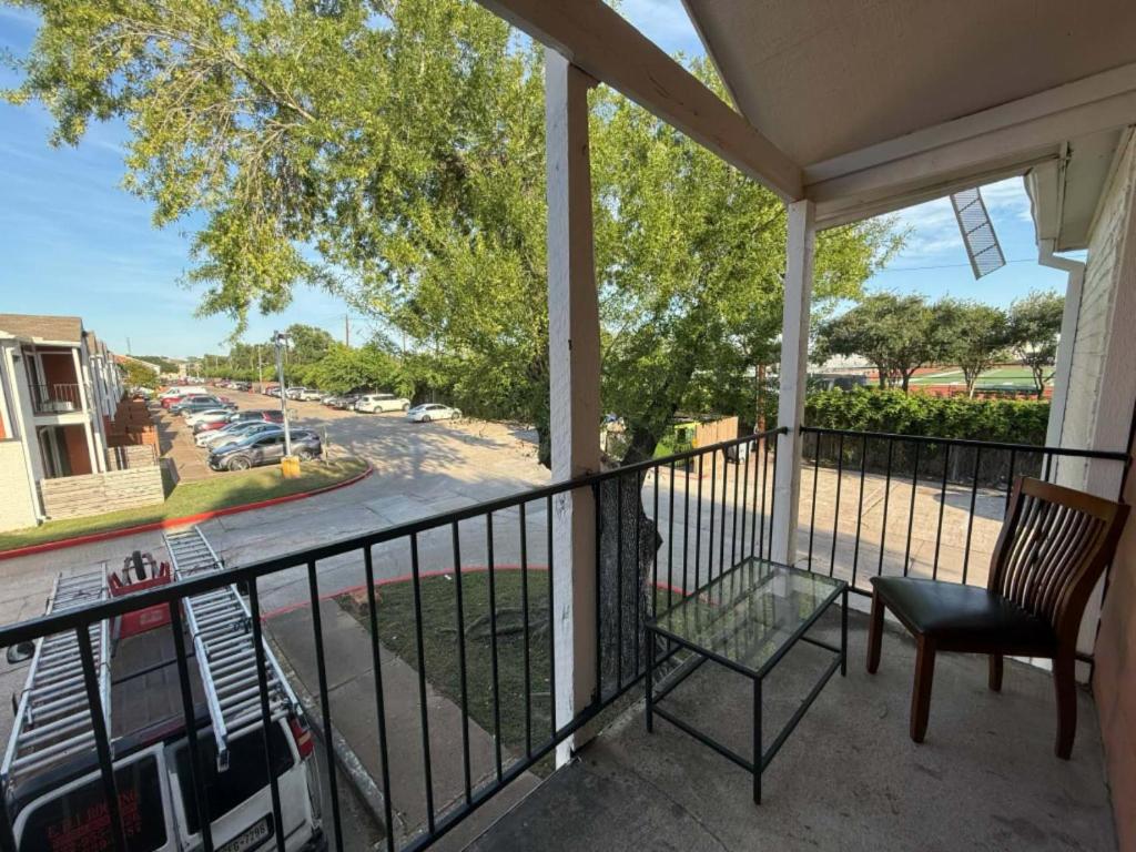Mark & CC, Houston (updated prices 2025)