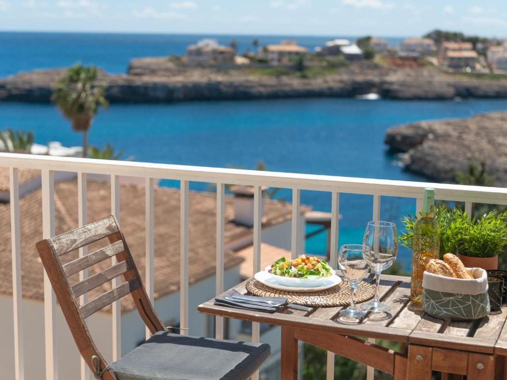 Vistas al Mar, cerca de la playa en Harmony, Portocolom (precios ...