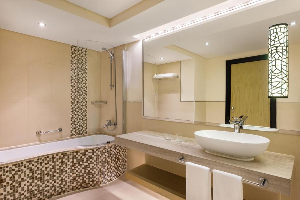 Gulf Hotel Bahrain Convention and SPA, Manama (updated prices 2025)