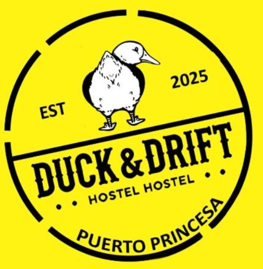 Duck & Drift - a Sleeper Hostel - Just 1,7km from Airport, Città di ...