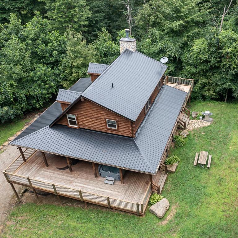 Hidden Heights - by The Chalets, South Bloomingville (updated prices 2025)