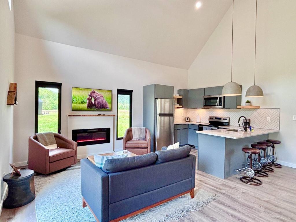 New! River Rascal | 360 Views | Hot Tub | Luxury, Slade (bijgewerkte ...