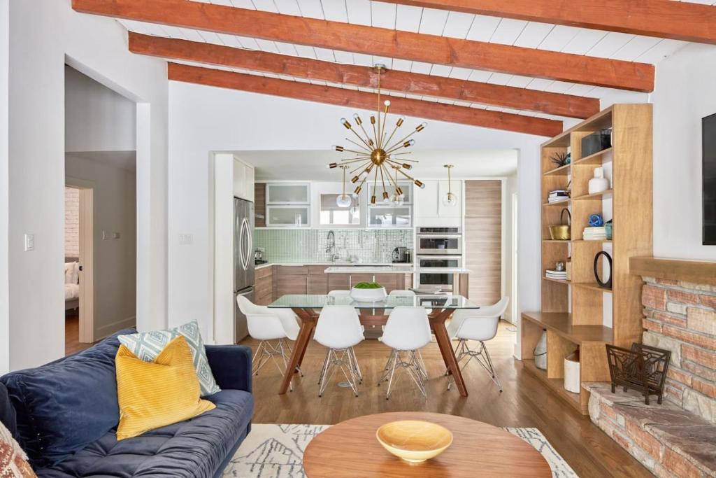 Central Ottawa Modern Retreat, Ottawa (updated prices 2026)