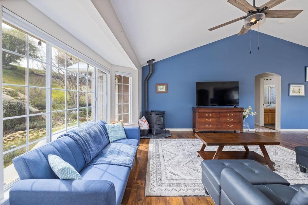 Sunset Lookout Mountain villa, Meadows, Gazebo, Coarsegold (updated ...