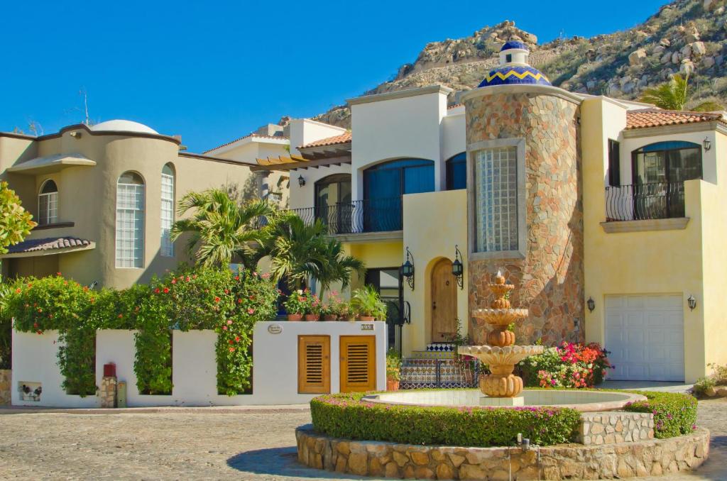 Villa de Tres Hermanas by Cabo Villas, Cabo San Lucas (updated prices 2026)