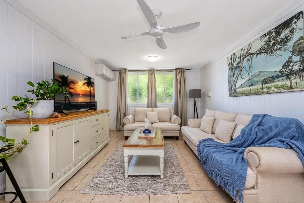 Walk to Pallarenda beach A Dream Escape in Sallows Street, Pallarenda ...