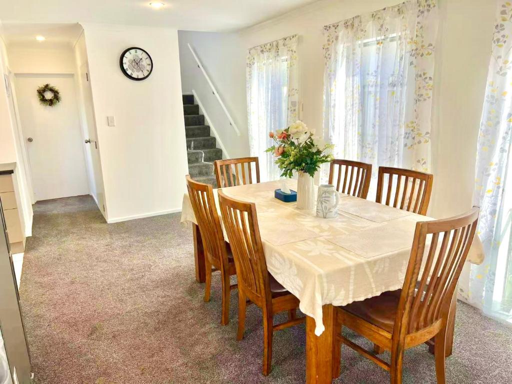 Bright and spacious townhouse CBD fringe CHCH, Christchurch (updated ...