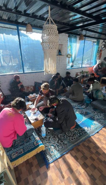 Kasolview Homestay and Peace Inn Cafe, Kasol (tarifs actualisés, 2025)