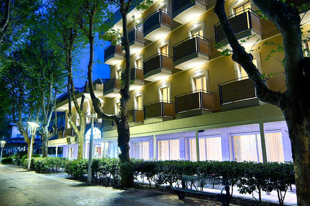 Hotel Madison, Bellaria-Igea Marina (updated prices 2026)