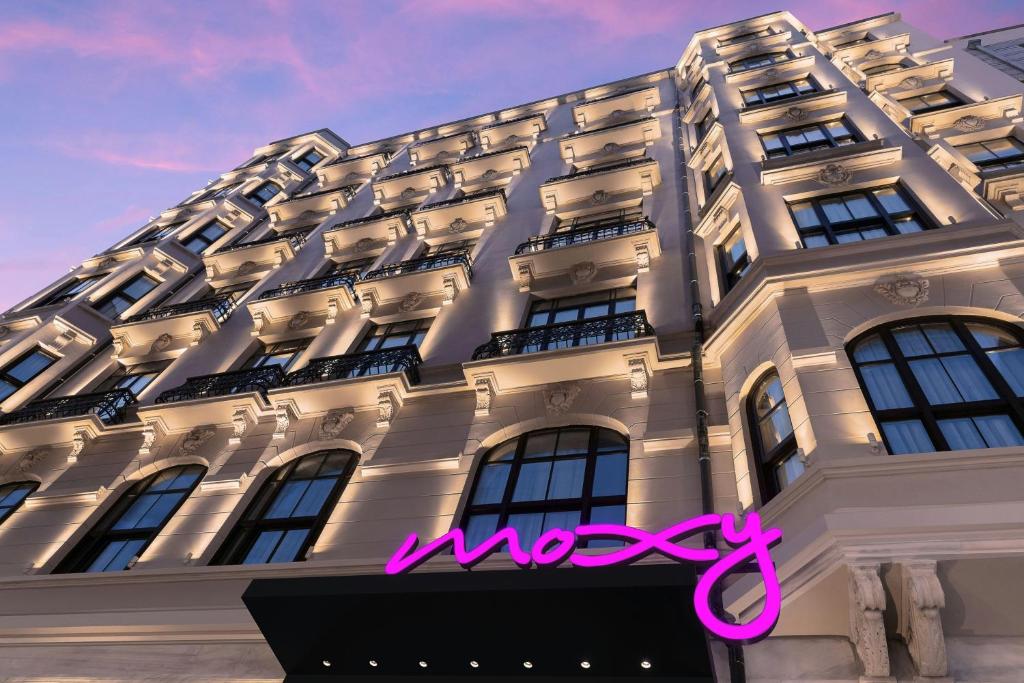 Moxy Istanbul Taksim by Marriott Bonvoy, Istanbul (updated prices 2025)