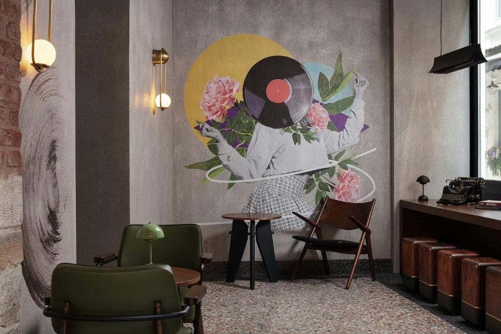 Moxy Istanbul Taksim, Istanbul (updated prices 2025)