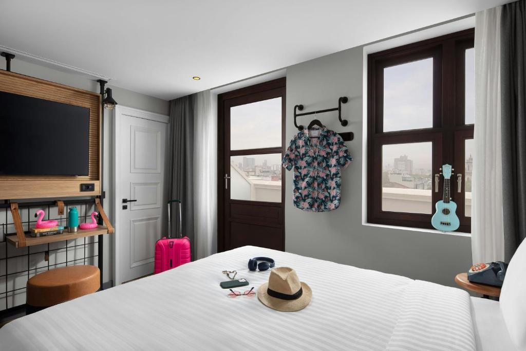 Moxy Istanbul Taksim, Istanbul (updated prices 2025)