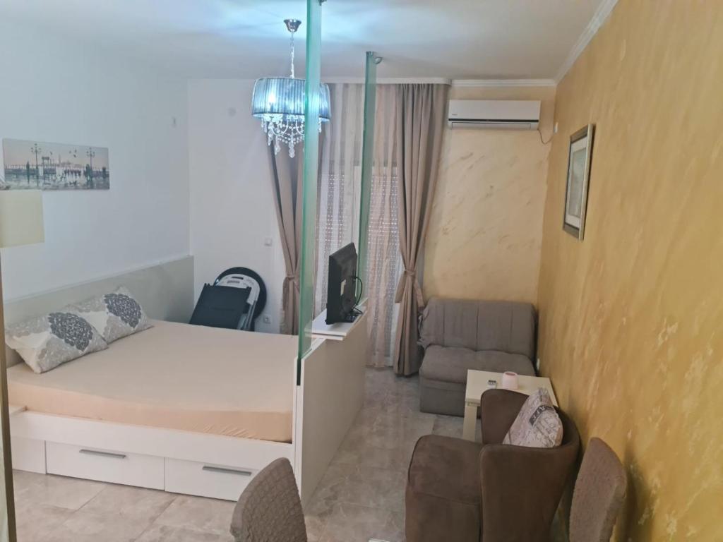Seaside Studio 2, Bijela (updated prices 2026)