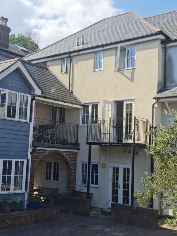 Centrally located "Spring Cottage" Perfect Ventnor Holiday Home ...