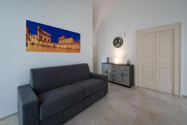 Moonlight, Martina Franca (updated prices 2025)