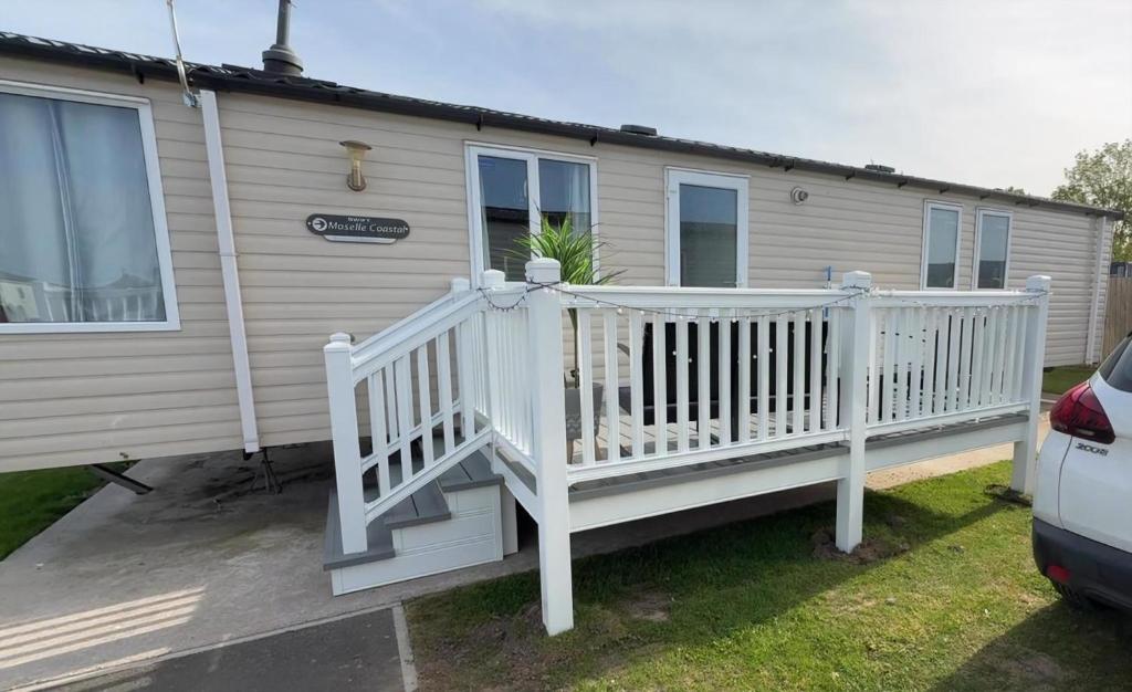 Lovely 6 Berth Caravan At Ty Mawr Holiday Park, North Wales Ref 86004K ...