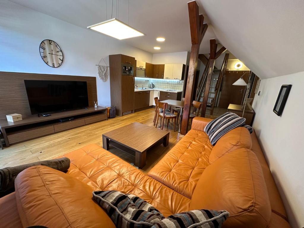 APARTMÁN MEZONET DONOVALY Plesnivec, Donovaly (aktualizované ceny na ...