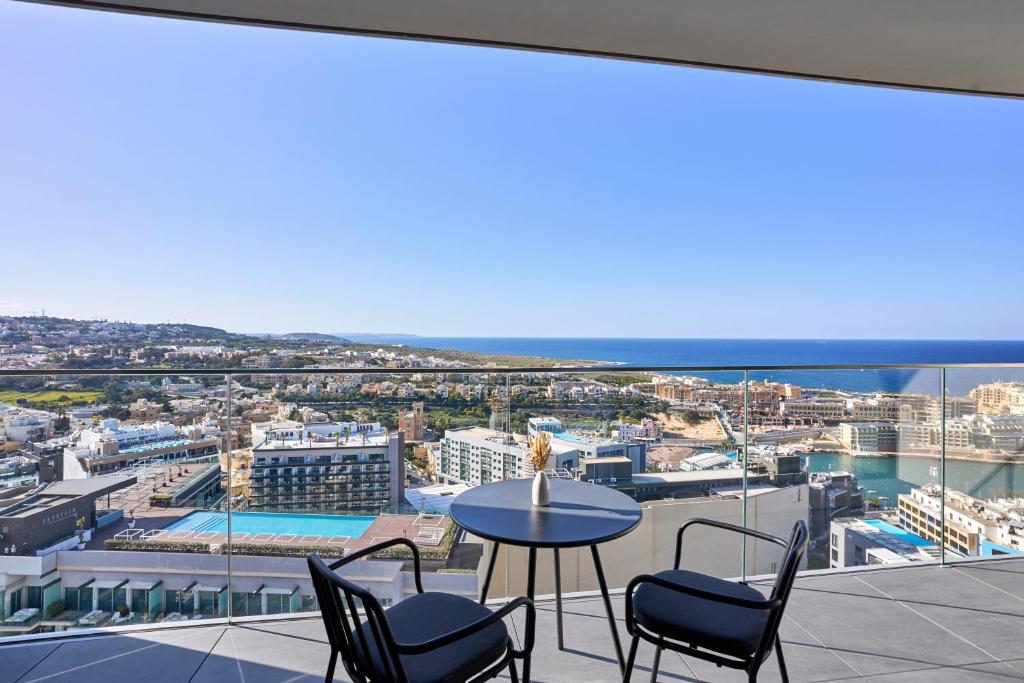 High-Rise Elegance 18th Floor Apartment with Stunning Sea Views, St ...