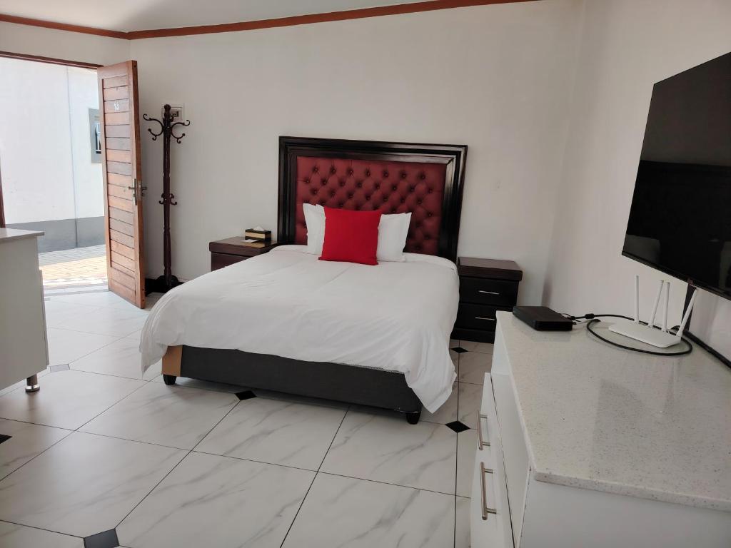 4th Avenue Themepark & Lodge, Rustenburg (updated prices 2025)