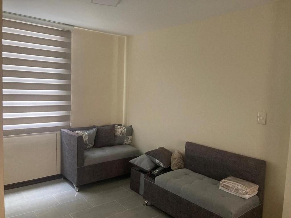 Quito Quicentro Sur Tnte Hugo Ortiz, Quito (updated prices 2026)