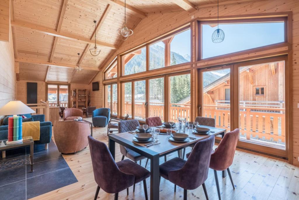 Large chalet for 10 with beautiful garden, Chamonix-Mont-Blanc (updated ...