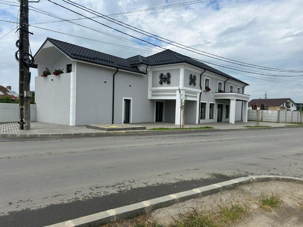 Luxeva Events Hotel, Drăgăneşti-Olt (updated prices 2025)