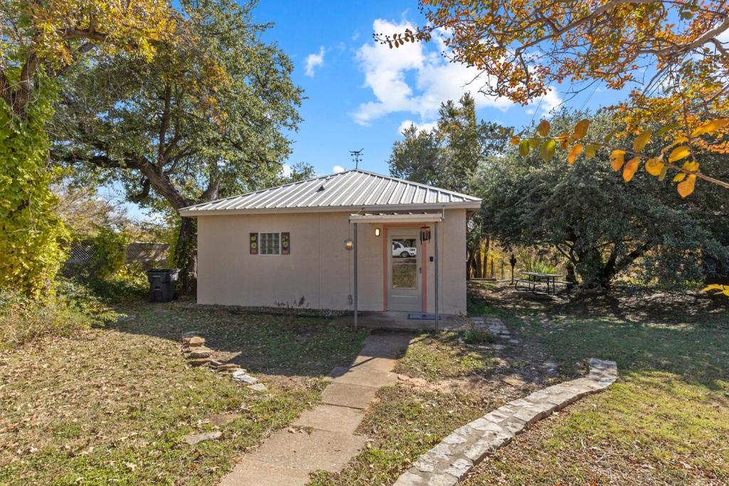 Villa 101, Scenic river view from patio, Glen Rose (updated prices 2026)