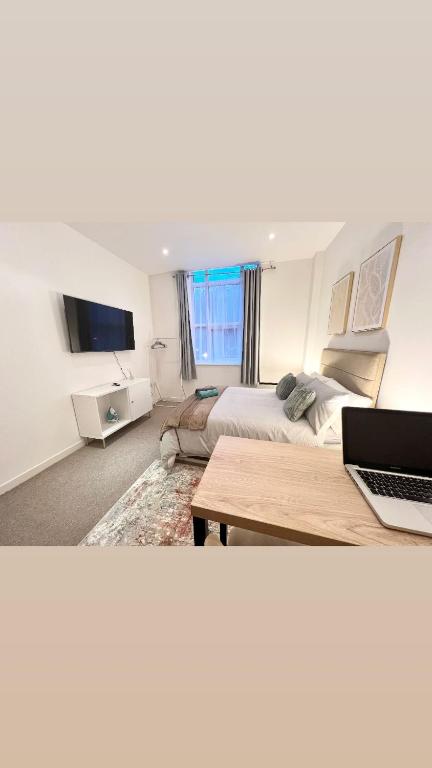 Luxury studio with super fast WiFi gated development, Londres (precios actualizados 2025)