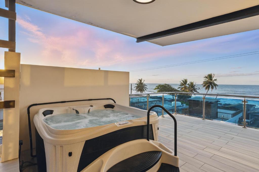 Zaturn Beach House, Аресибо (актуальные цены 2025 года)