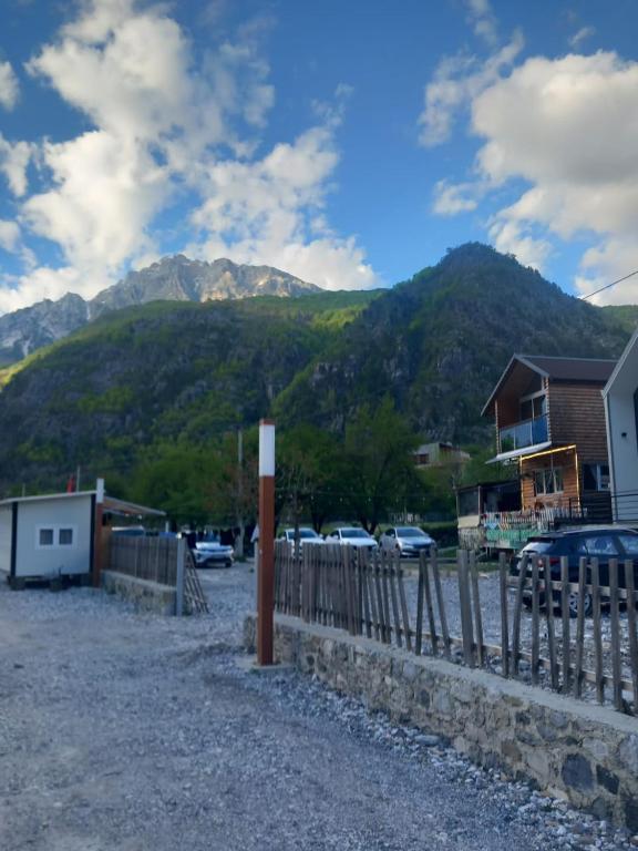 Stone house hostel 1, Elbasan (prezzi aggiornati per il 2025)