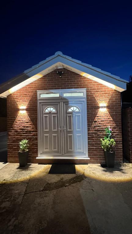 Modern Studio Luxe Heathrow London, New Bedfont (precios actualizados 2026)