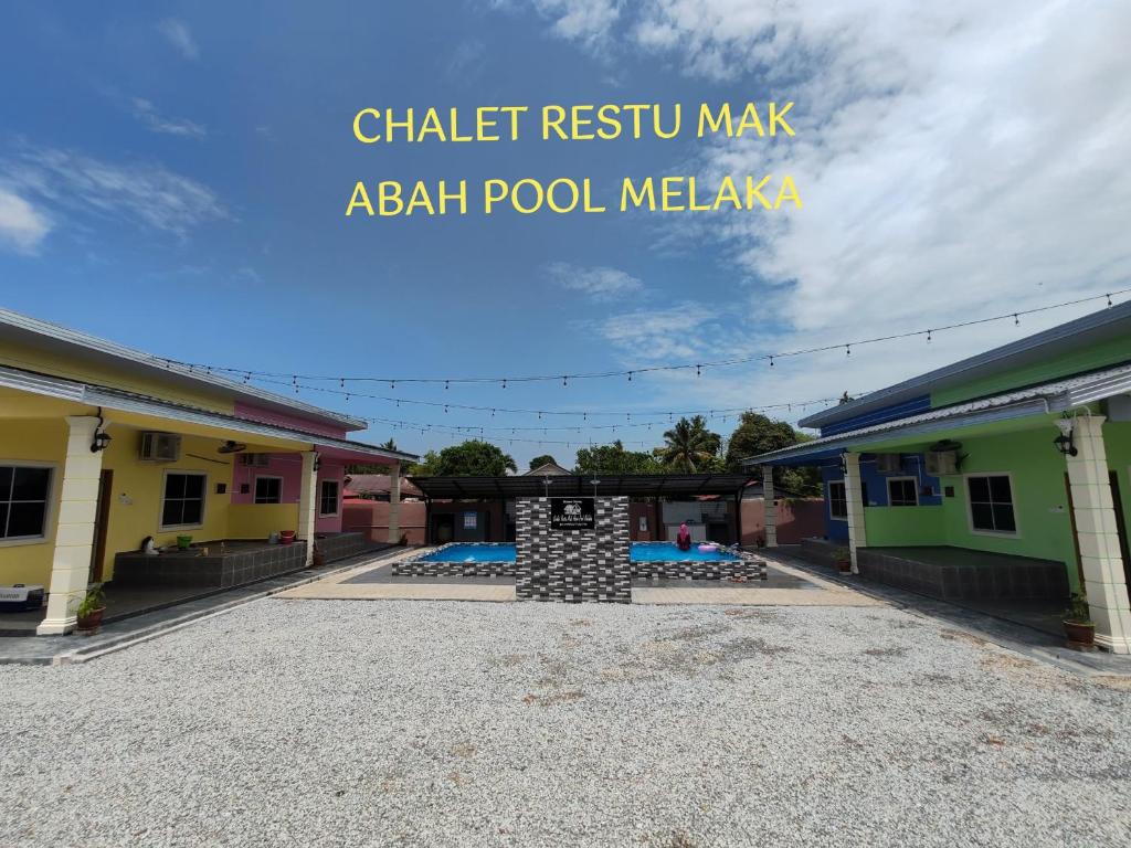 Chalet Restu Mak Abah Pool Merlimau Melaka, Merlimau (precios ...
