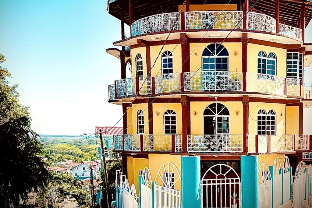 4BR Oasis with Rooftop Lounge offering Scenic Belize Views, San Ignacio ...