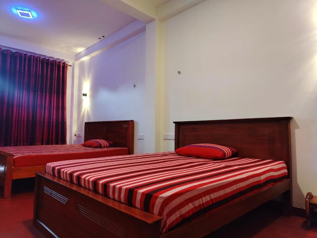 Cool pool ella, Ella (prezzi aggiornati per il 2025)