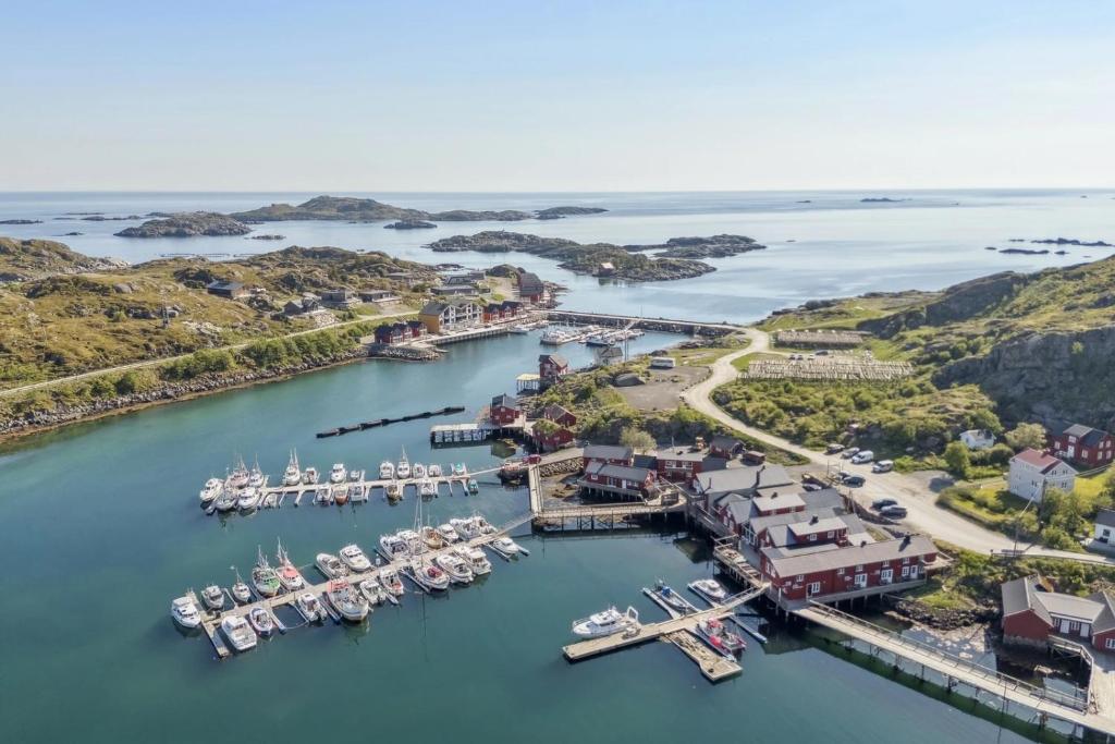 31 - Idarbua, real fisherman's cabin in Lofoten, Ballstad (updated ...