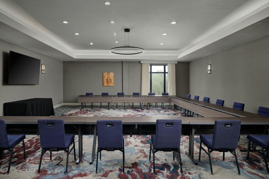 Courtyard by Marriott Dallas DFW Airport North/Grapevine, Grapevine ...