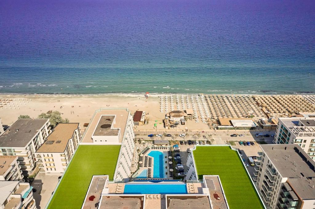 Sealand Apartment in Infinity Pool Spa Resort-parking, Mamaia ...